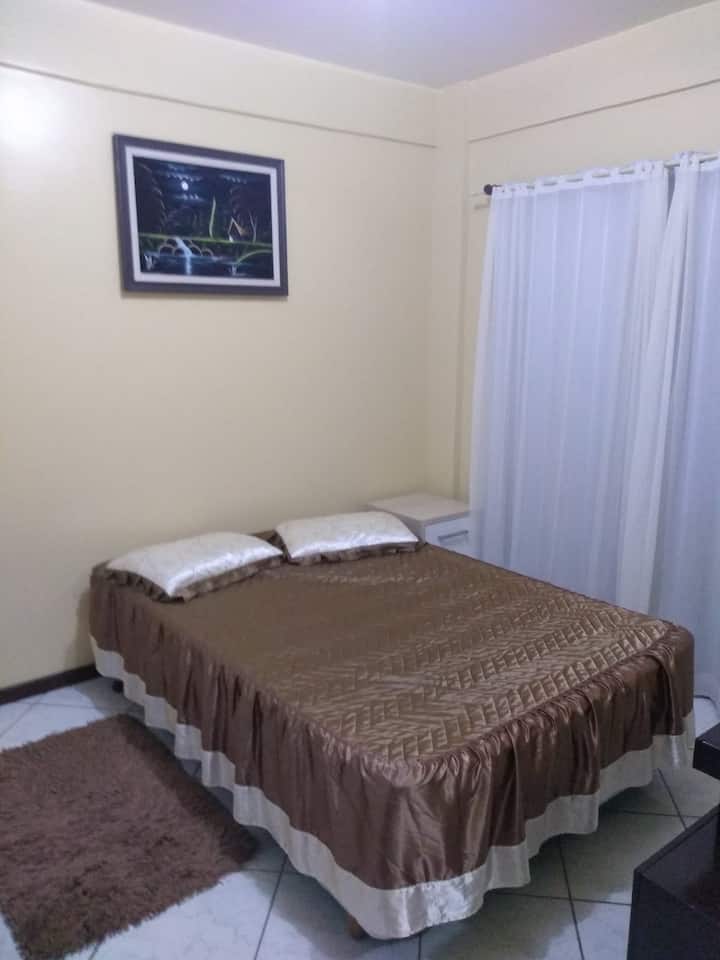 Quarto Amplo / Há 5 Km Do Centro E Da Br-470 - Blumenau