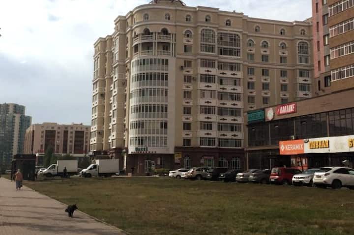 Чистая уютная квартира в доме комфорт класса 143 - Astana - Nur-Sultan