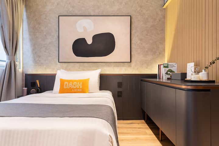 Stylish Coliving Space For Professionals - Sheung Wan