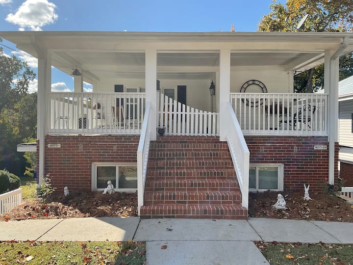 Lovely 3 Bedroom Triplex Located In West End - Winston-Salem, NC