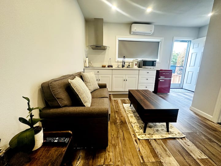 Adorable Vacation Studio - 5' To Little Saigon - Fountain Valley, CA