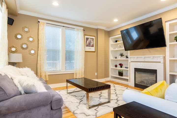 Near Denver+boulder | Tranquil Home | Walk-to-mall - Broomfield, CO