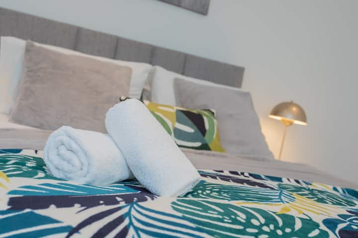 Modern & Relaxing Gem Near Connswater Shops ~ Pkg! - Belfast