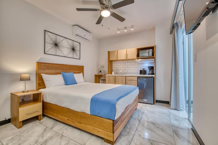 Lovely 1-bed\/1ba Apartment With Patio In Downtown! - San José
