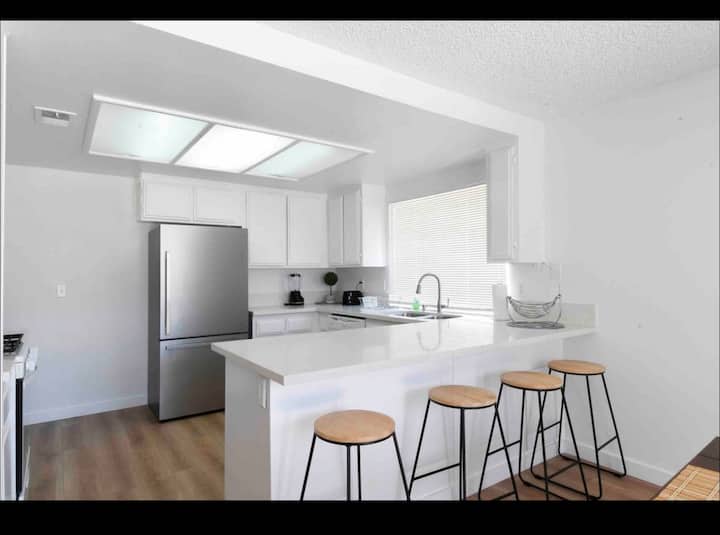 Moreno Valley | Peaceful Home Near Parks & Dining - Moreno Valley, CA