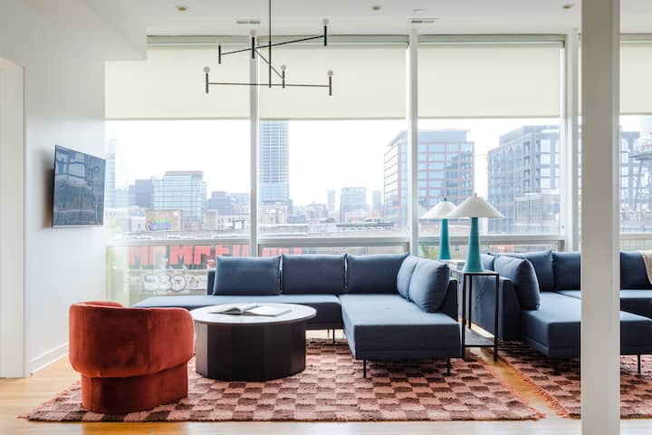 Unique Luxury Fulton Market Penthouse - Sleeps 32 - Canaryville - Chicago