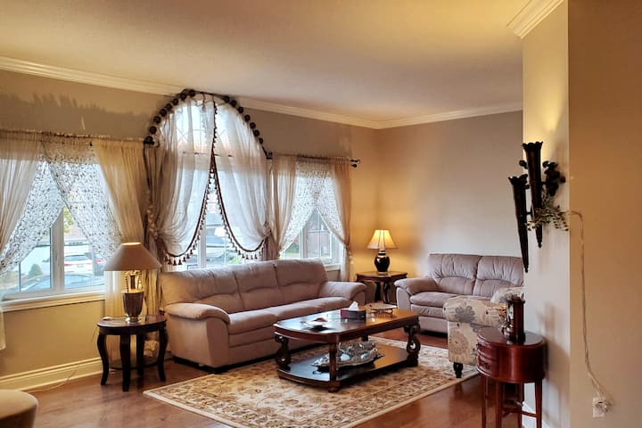 Modern & Spacious 2b+2b Bungalow In Oakville - Burlington