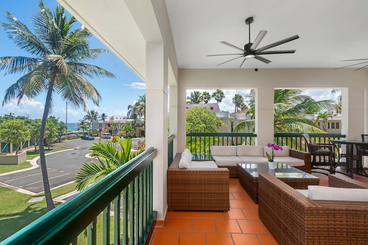Oceanview Villa In Gated Beachfront Community - Dorado