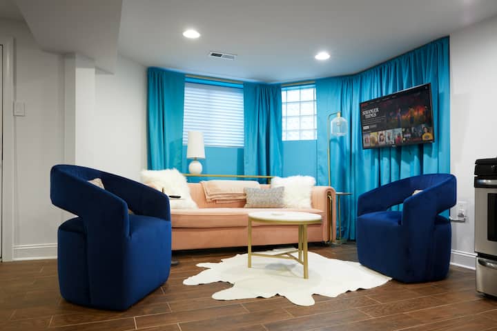 Experience Andersonville! - Chicago, IL