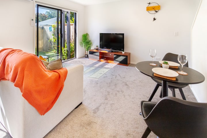 1 Bedroom Gem With Hagley Park At Your Doorstep - Christchurch