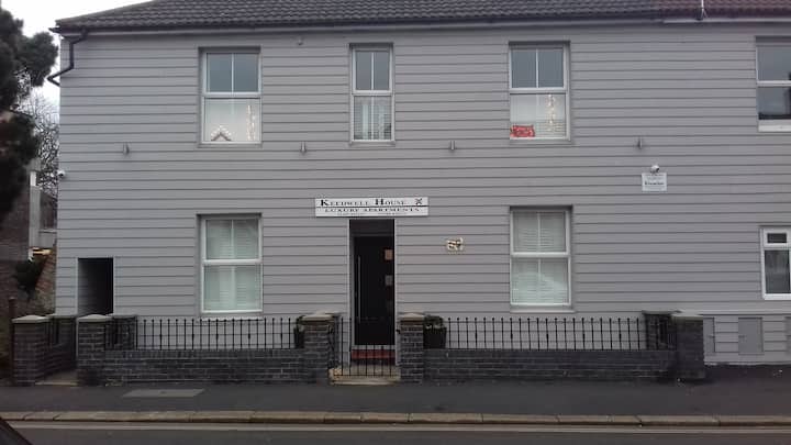 Lovely 1 Bedroom Flat, Sleeps 3-4 - Arundel