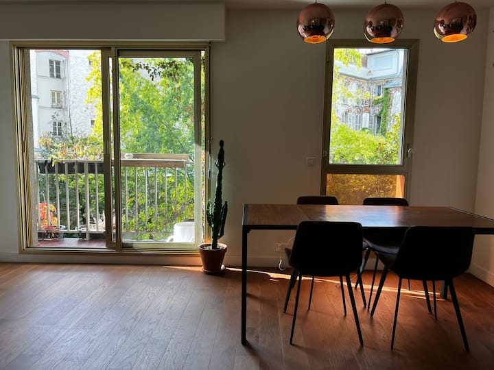Superbe 50m2 Apt Sur Jardin. Calme Absolu Pigalle - Párizs