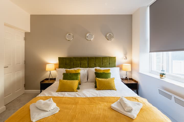 Prescott Court By Guestz - Huddersfield