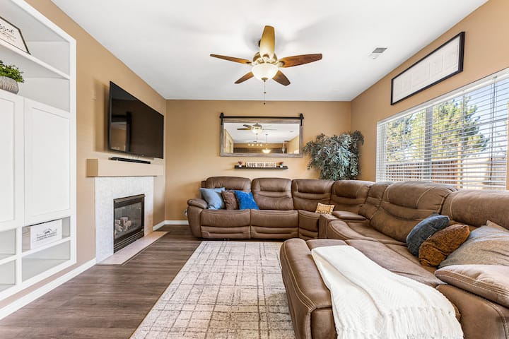 Spacious 3 Bedroom Home In Southeast Denver - Aurora, CO