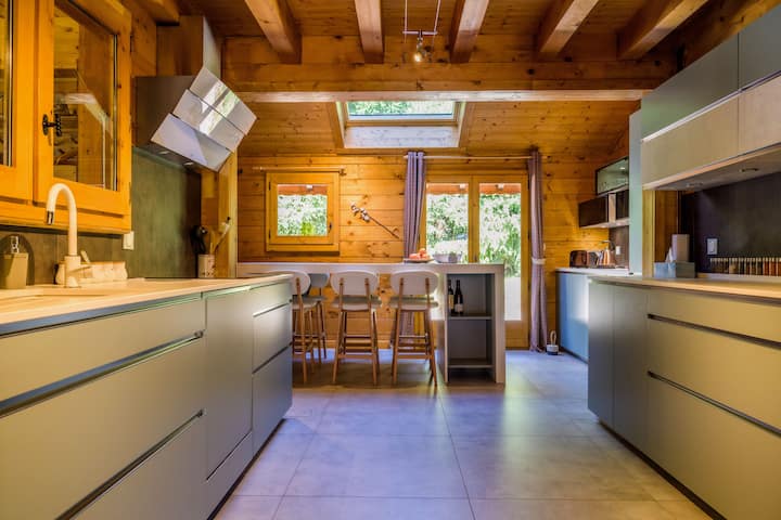 Chalet La Vache Blanche - 6 Pers - Jacuzzi - Abondance