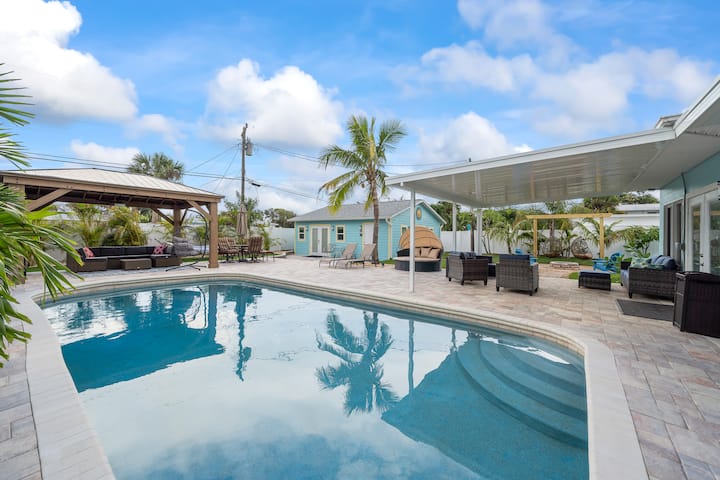 Beach House Villa. Heated Pool, Game Room - Cocoa Beach, FL