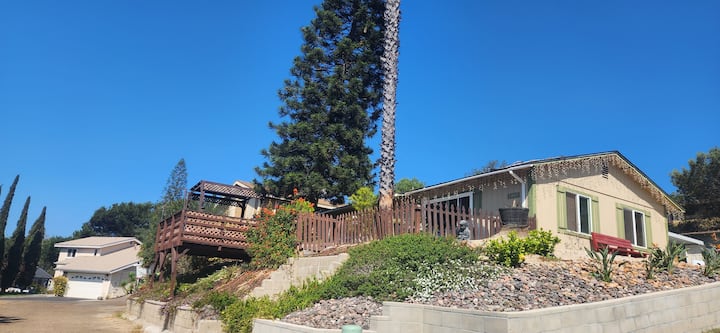 The Vintage Hideaway - La Mesa, CA