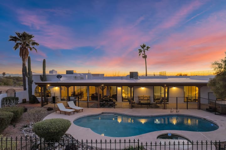 Local Hosts! 5 Acres By Saguaro National Park! - Tucson, AZ