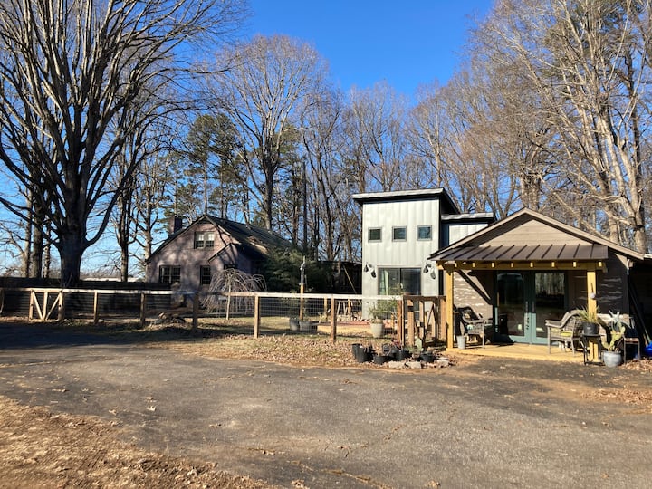 The Saloon - Statesville, NC