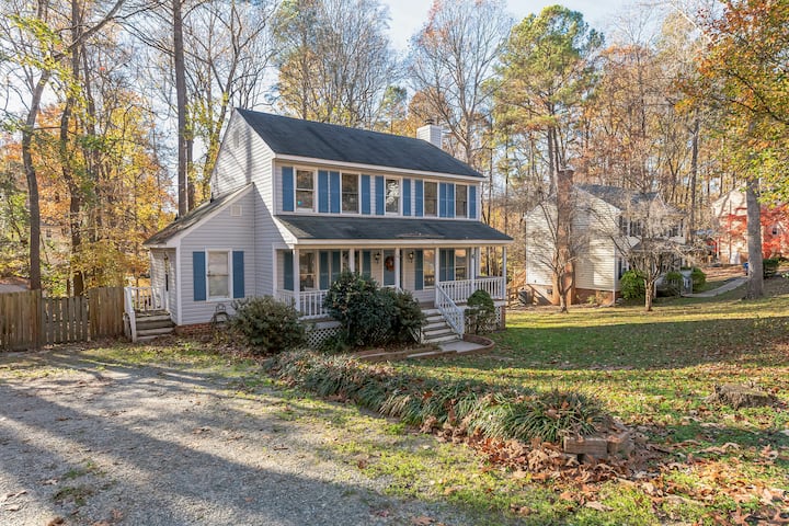 Fully Furnished 3/2.5 W/ Fenced Backyard - Metro Richmond Zoo, Moseley