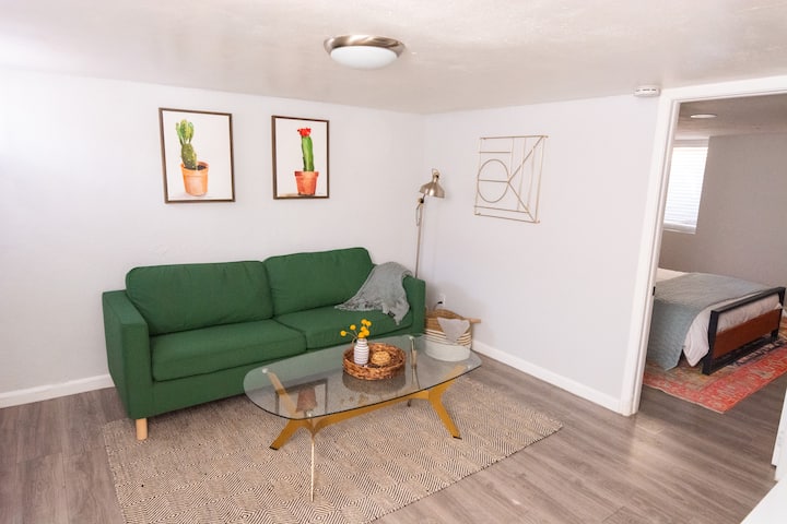 Platt Park Garden Level Bungalow - Denver, CO