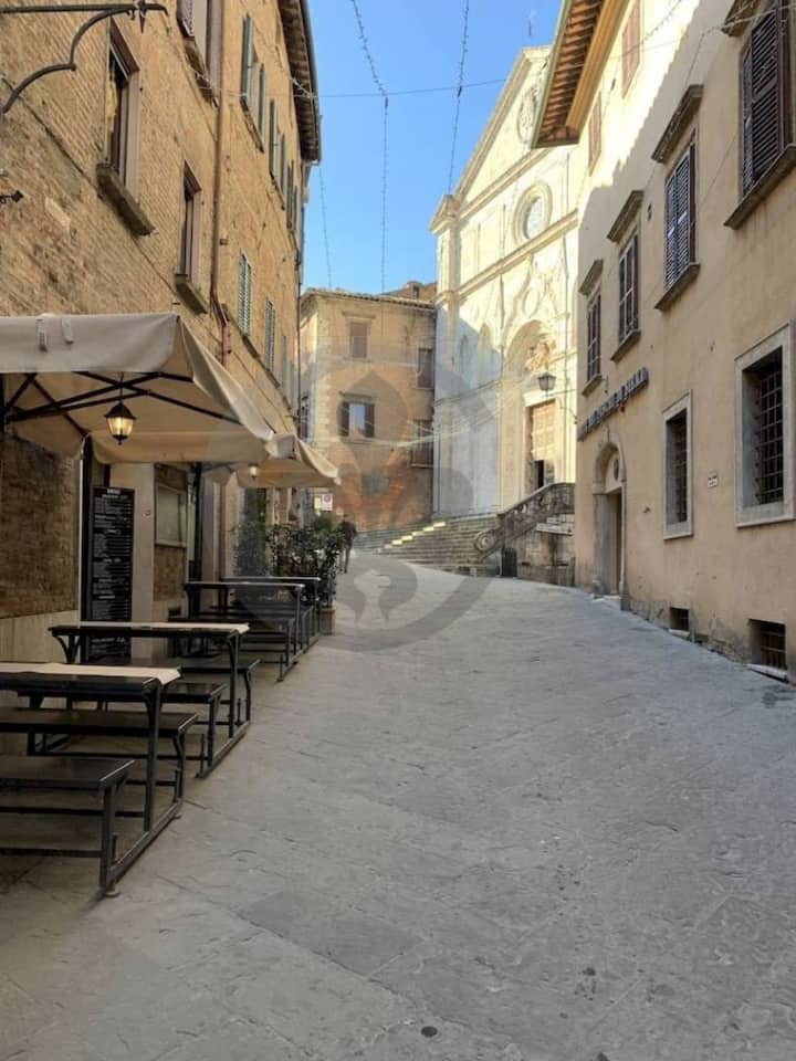 La Finestra Sul Corso - Montepulciano