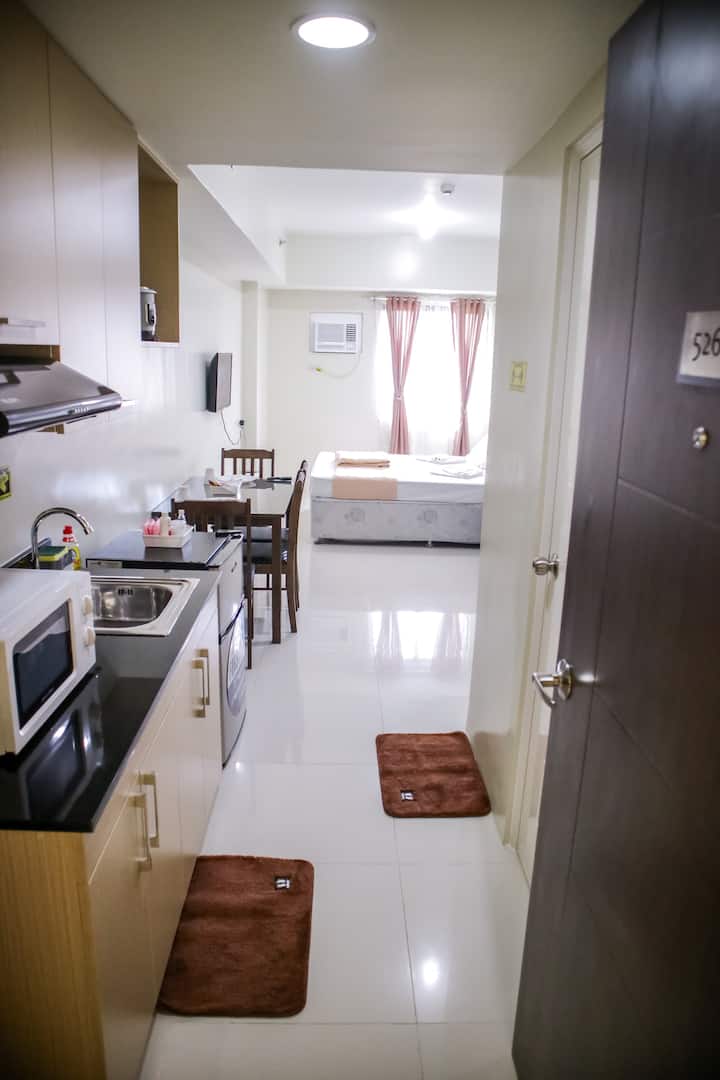 Brenthill Clean And  Bright Minimalist Condo - Baguio