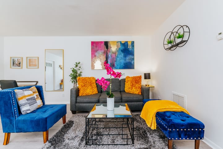 Sleek 2br Apt | Close To Dt & Beach | Free Parking - Wilton Manors, FL