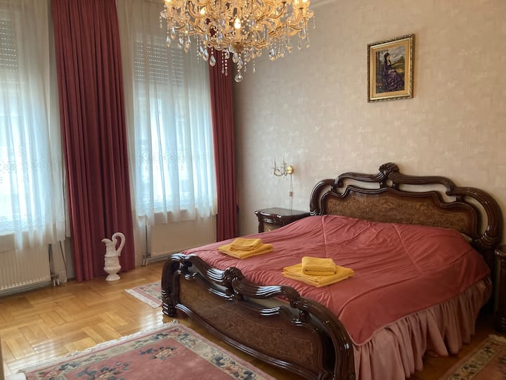 Mindenhez Közel - Budapest