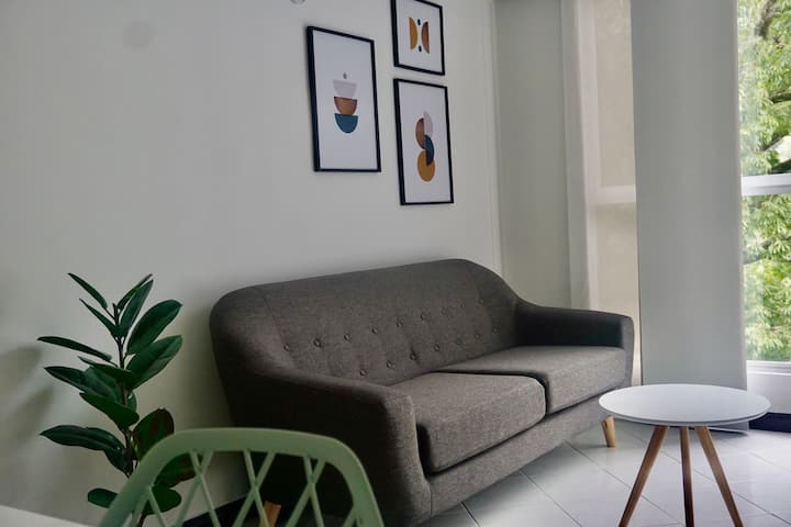 Poblado Súper Central , 5 Min De Provenza - Medellín