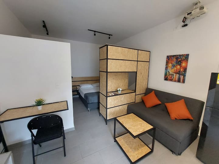 Hermoso Aparta Estudio En Medellín - Apto F - Medellín, Colombia
