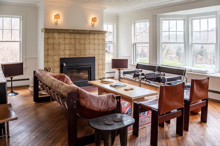 Hamlin House - Chic Farmhouse In Livingston Manor - Livingston Manor, NY
