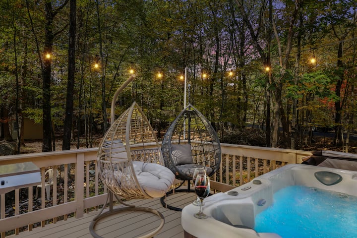 Modern Home With Hottub & Firepit - Stroudsburg, PA