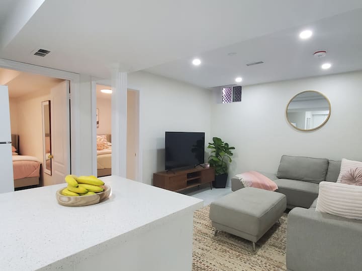 Upscale 2 Bed Lower Apt Suite With Private Entry - Brampton