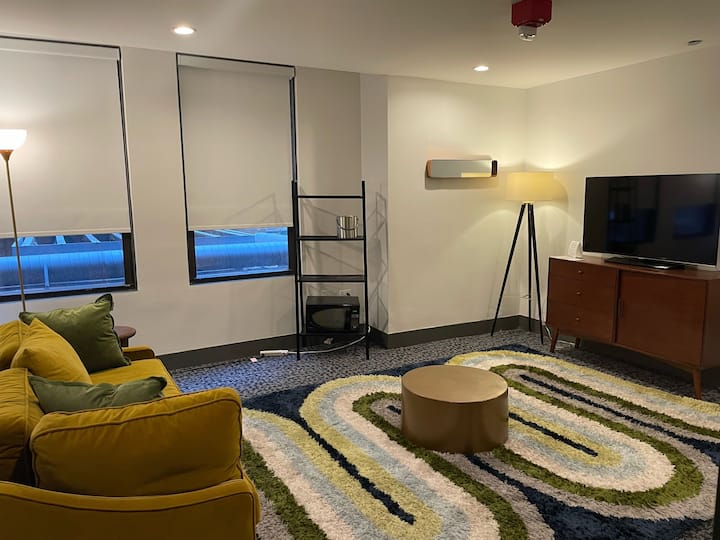 Mid Century Modern 1BR in the heart of downtown!06 - Boutique hotels ...