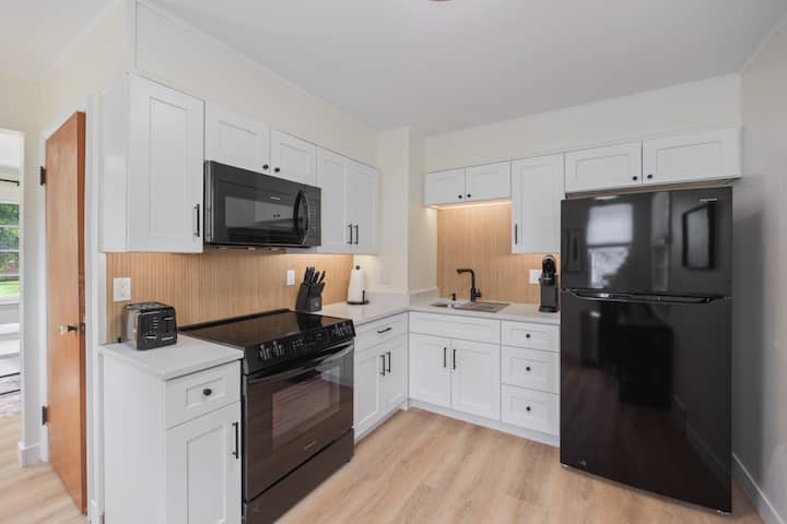 Momo's Place 3 Bed | 1 Bath Newly Updated - デモイン, IA