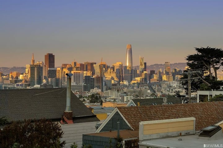 Breathtaking Views In Central Sf W/parking - San Francisco, CA