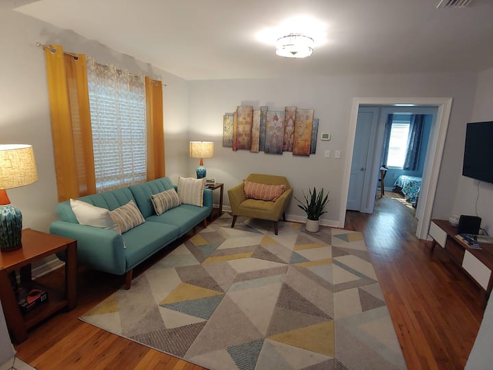 Quiet Getaway In Picturesque Lakewood Estates Area - St. Petersburg, FL