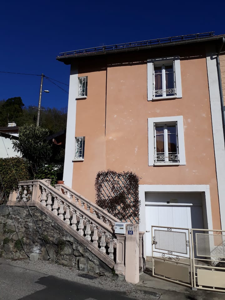 Appartement Indépendant Au Rdc De Maison - Ax 3 Domaines