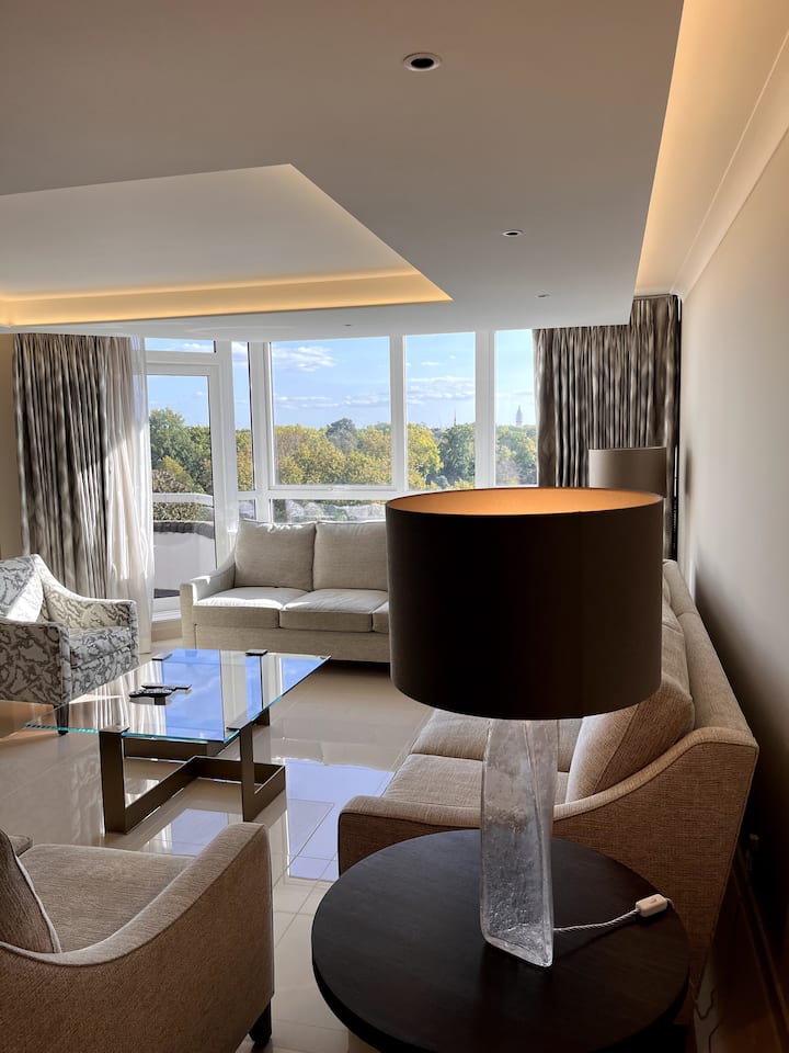 Spacious 4br Family Home Overlooking Hyde Park - Londen