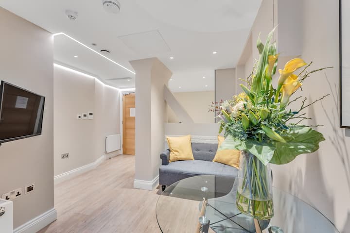 Cozy Basement Studio Apartment In Farringdon - Londra