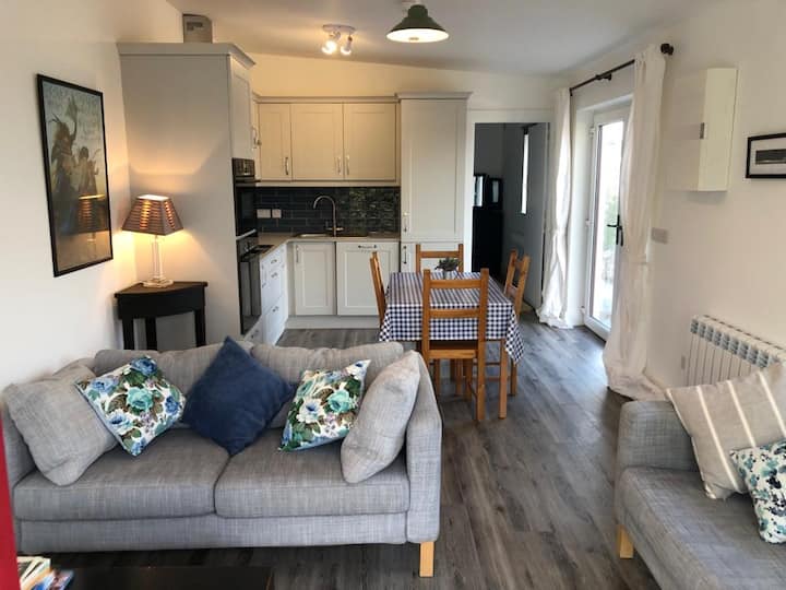 Cosy One Bed Connemara Cottage Close To Beach - County Clare