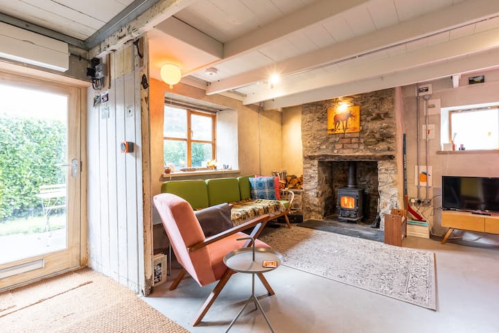 Camwy- A Scandi Inspired Cottage - Pembrokeshire