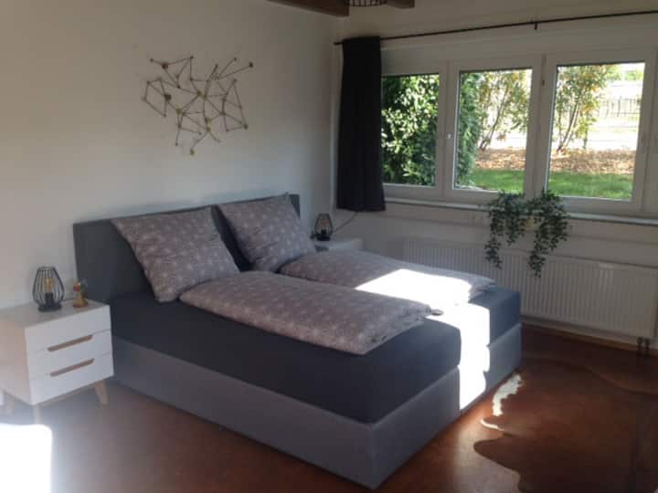 Schöne Ferienwohnung Unterhalb Von Weinbergen - Heilbronn