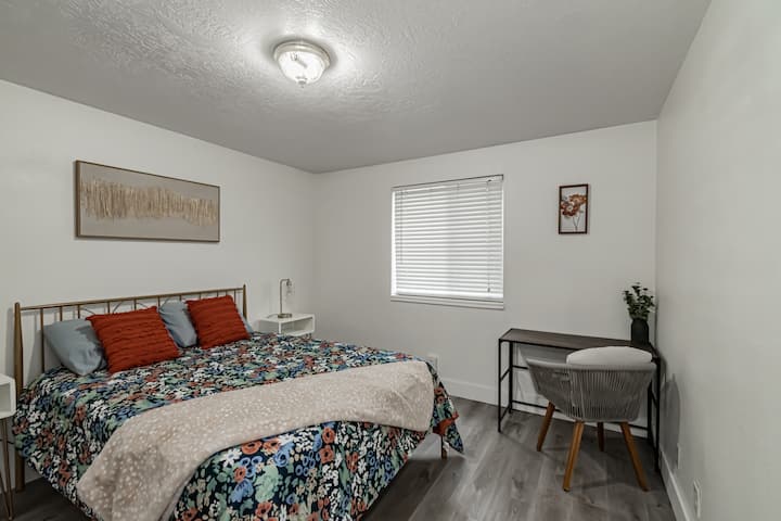 Cozy 2br Downtown Apt, 101- Within 3 Blocks Of Byu - Rexburg, ID