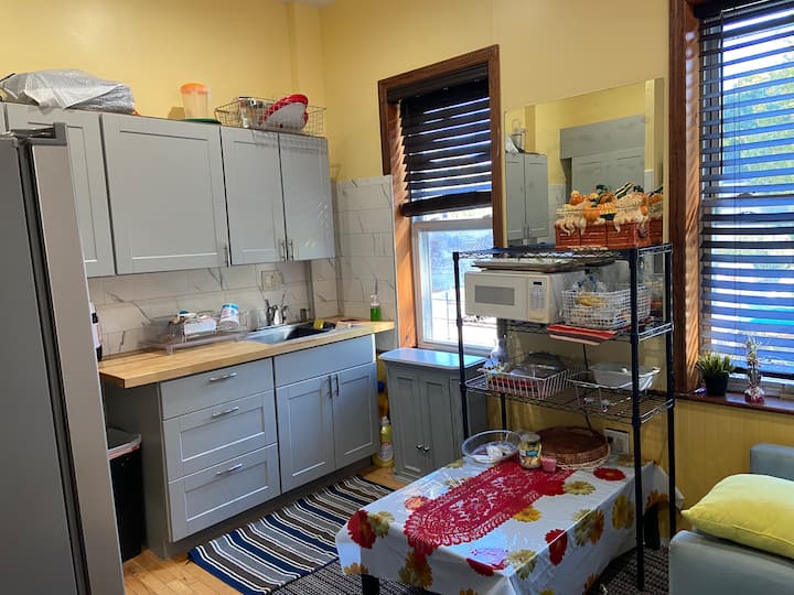 3rd Fl. Loft Style Bedroom In Family Friendly Room - Staten Island