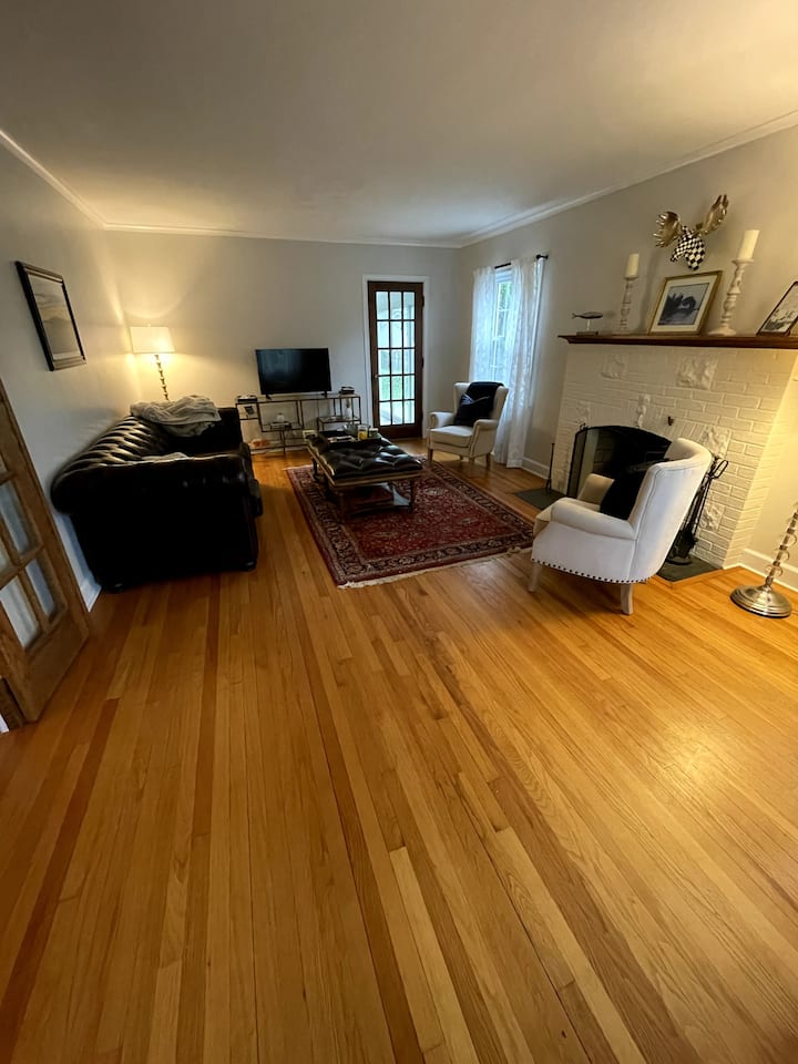 Sedgwick Cape Cod Home For Rent! - Syracuse, NY