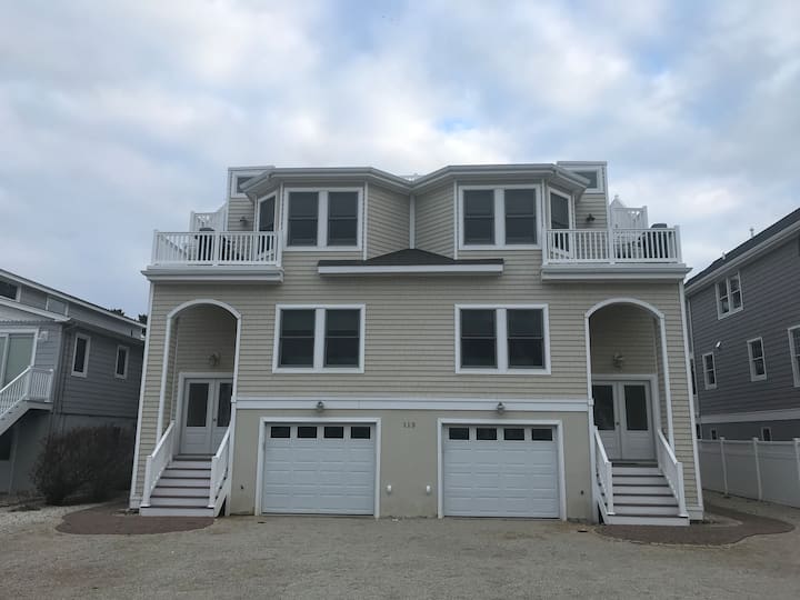 6 Houses To Beach - Right - Beach Haven, NJ