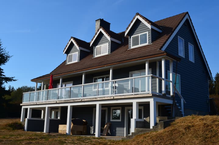 Beautiful Beachfront Villa On 80 Acres Of Farmland - Sooke