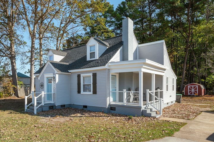 Poquoson 4 Bed, 2 Bath! Great Langley Access! - Newport News, VA